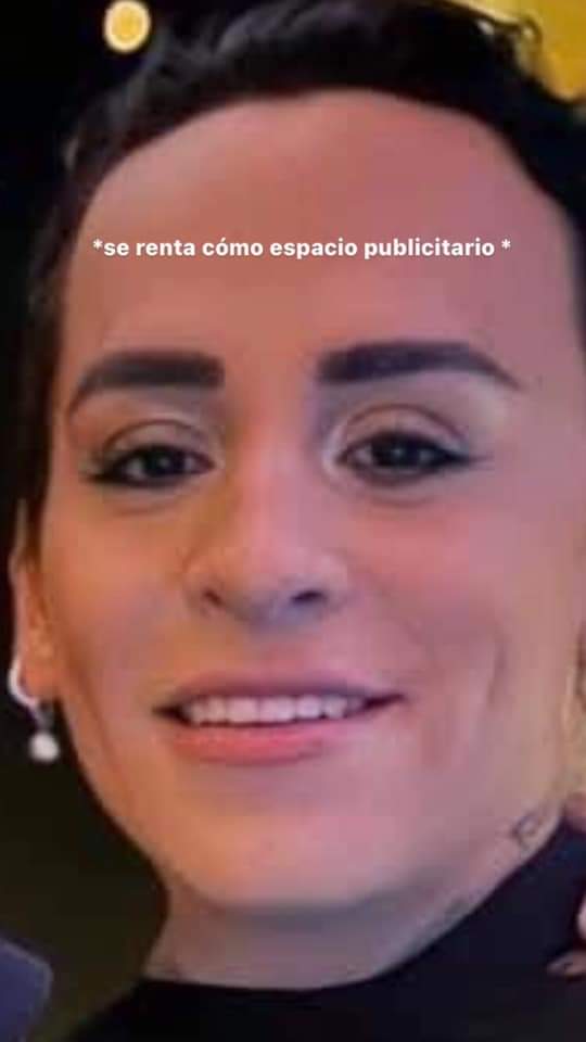 ¡LAS REDES LO DEGOLLARON! Kunno se convierte en meme viral tras usar atuendo inspirado en Harry ...