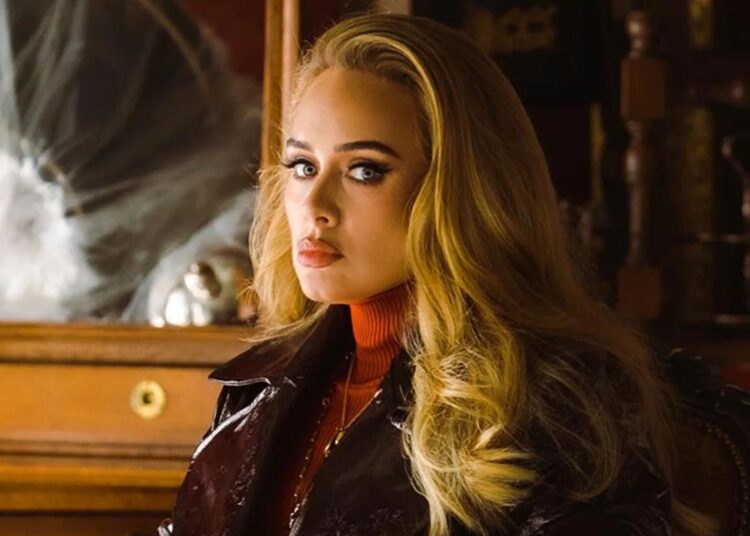 Adele completes a month at the top of the Billboard 200