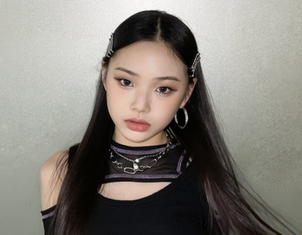 CLASS:y's Park Boeun drinks baby formula to accelerate growth