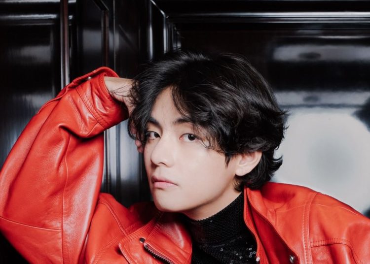 BTS' V impresses his friends with his incredible gorgeousness even ...