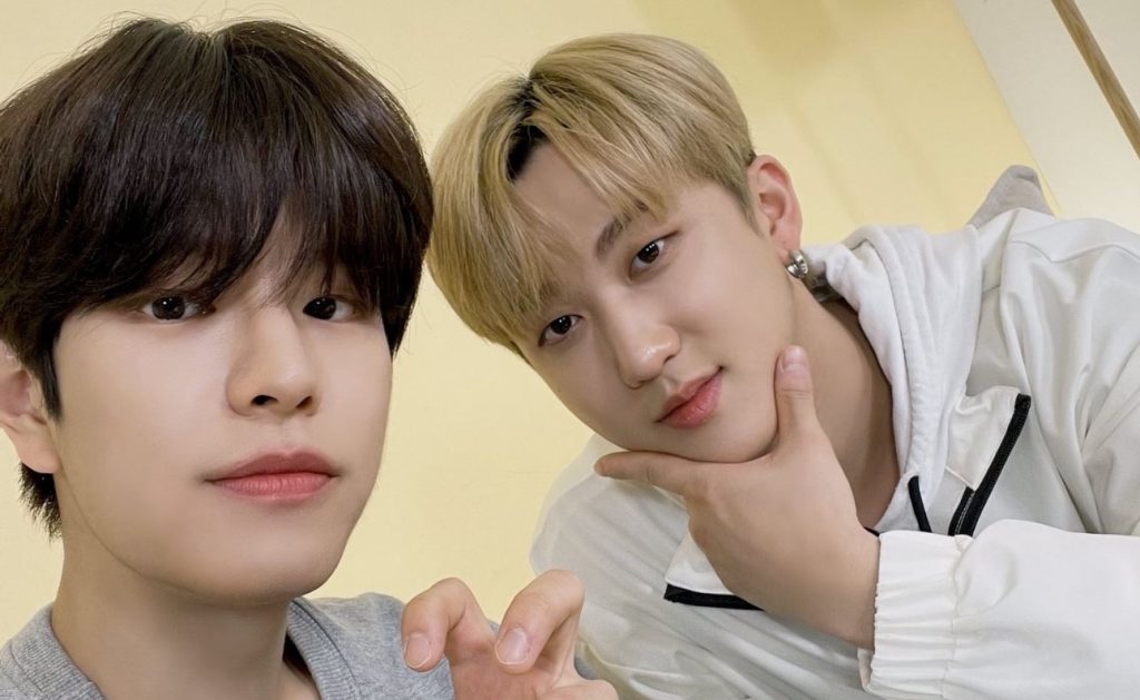 Stray Kids: Seungmin loves to bite the giant arms of Changbin