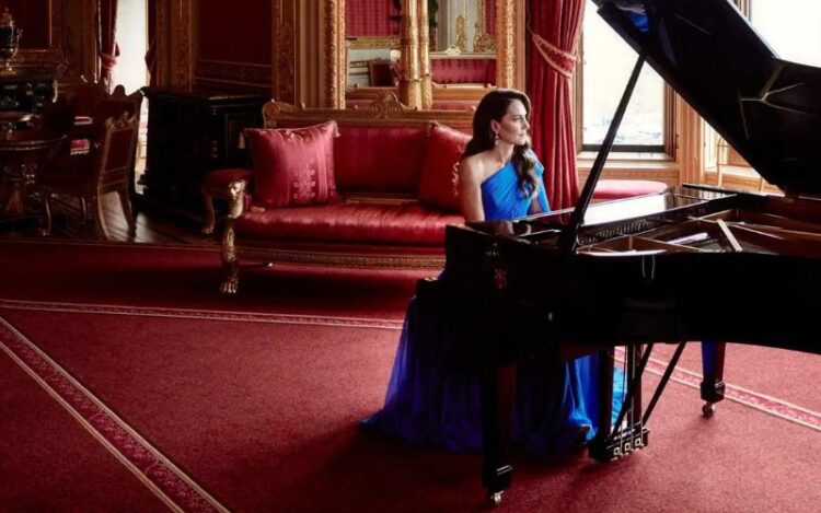 Kate Middleton shows off her talents during a surprise appearance at ...