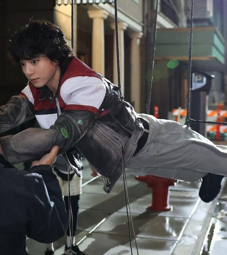 The behind-the-scenes images of 'SEVEN' of BTS Jungkook ft. Latto