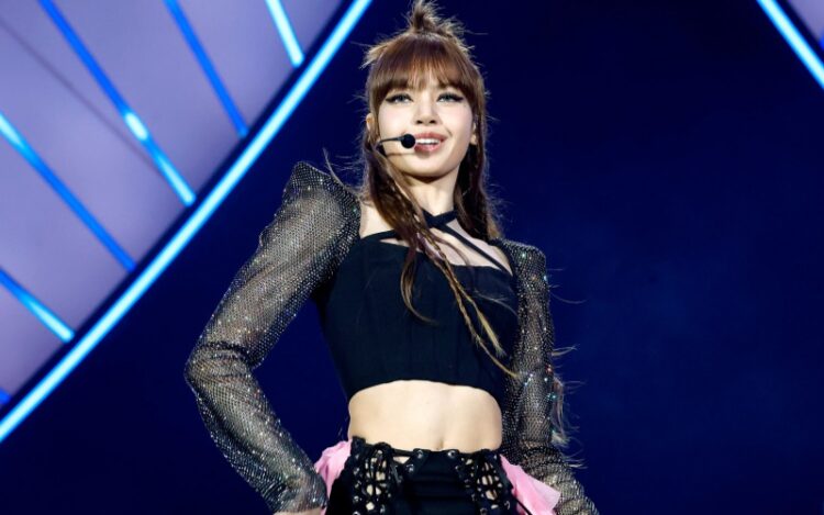 Lisa of BLACKPINK beats all BTS members and gets a jaw-dropping ...