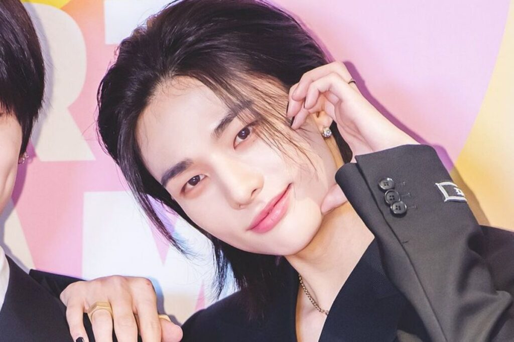 Stray Kids' Hyunjin breaks one of his teeth in the middle of a concert ...