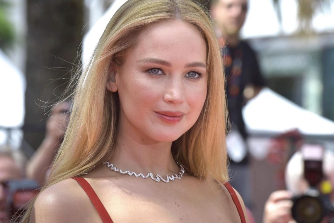 Jennifer Lawrence’s “No Hard Feelings” is now streaming on Netflix