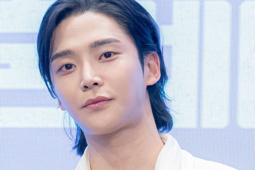 Rowoon received mixed reviews from netizens because of his chest-baring ...