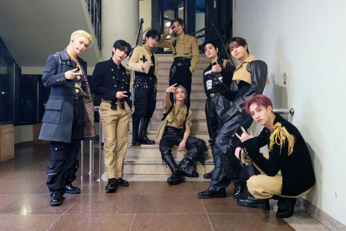 Stray Kids officially drop their new track "LALALALA" with a mini-album