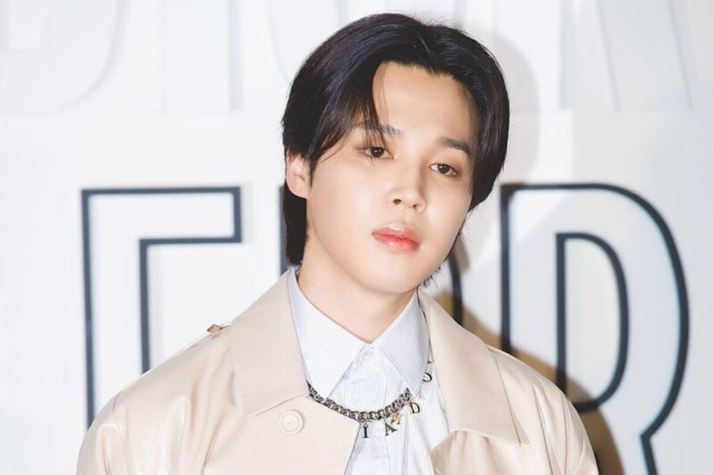 Jimin surprised the ARMY with his luxurious attire on the day of his ...