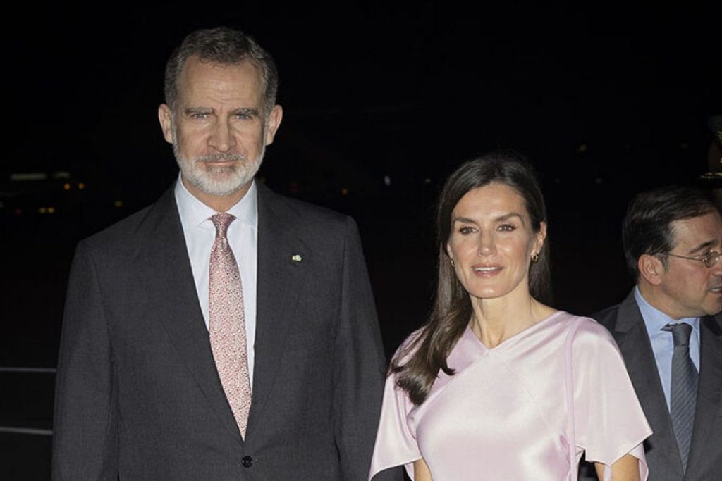 King Felipe VI and Queen Letizia's unexpected decision on their ...
