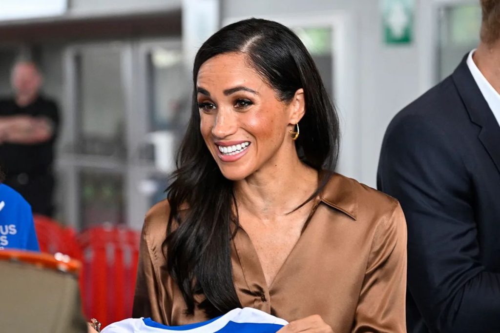 Meghan Markle begins her career as an influencer, promoting companies ...