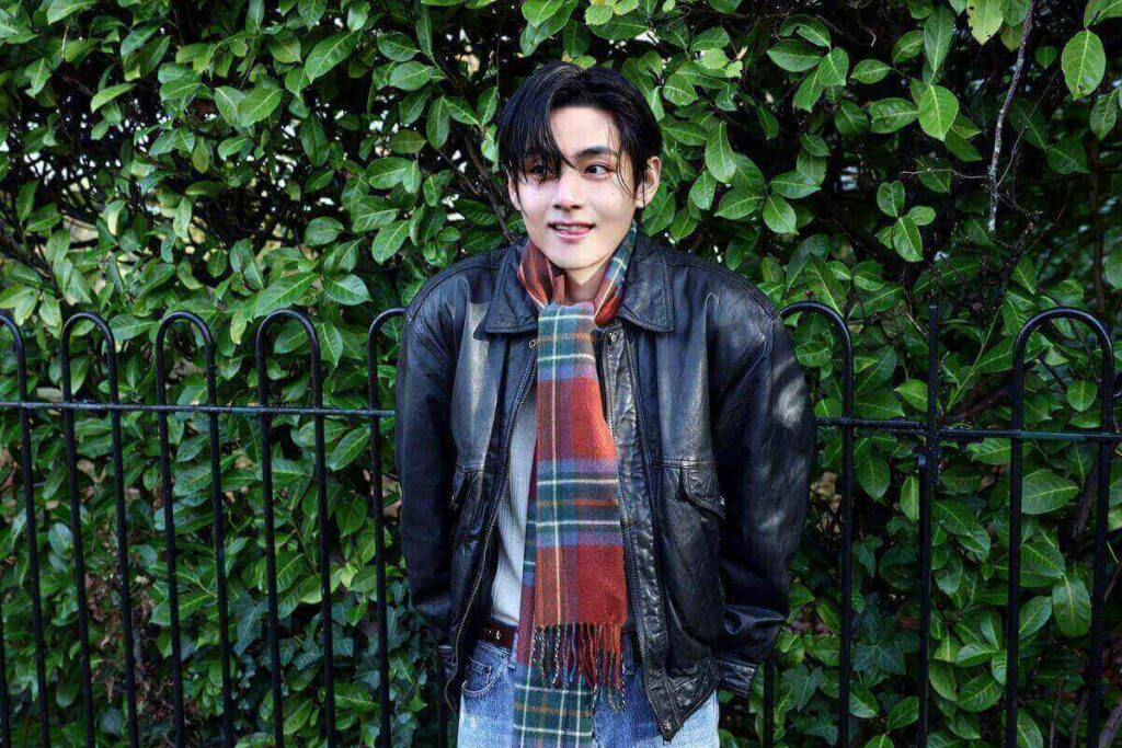 BTS' V appears in the SDT military combat uniform, looking more epic than ever