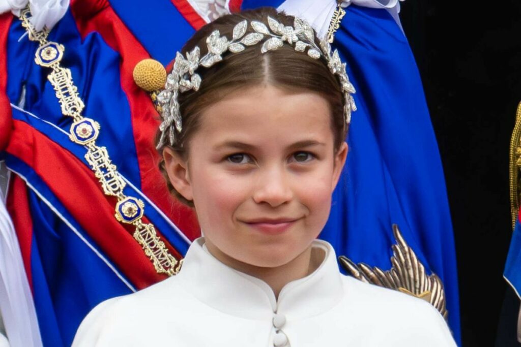Princess Charlotte will inherit a luxurious jewelry collection worth 97 ...