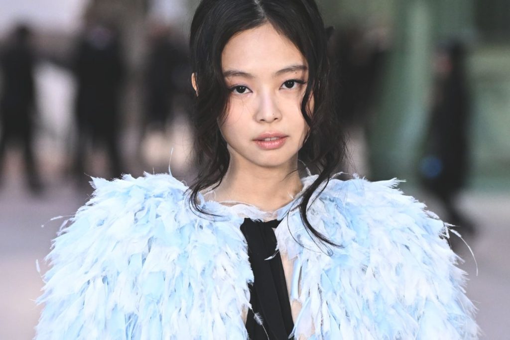 BLACKPINK's Jennie looks extra in the new teaser photo with Doechii for ...