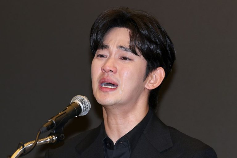 Kim Soo Hyun’s crying sparks meme following the late Kim Sae Ron dating ...