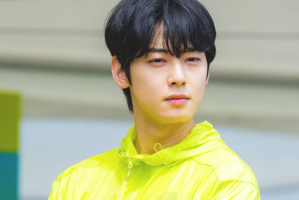Cha Eunwoo finished an 11 km race in 1 hour