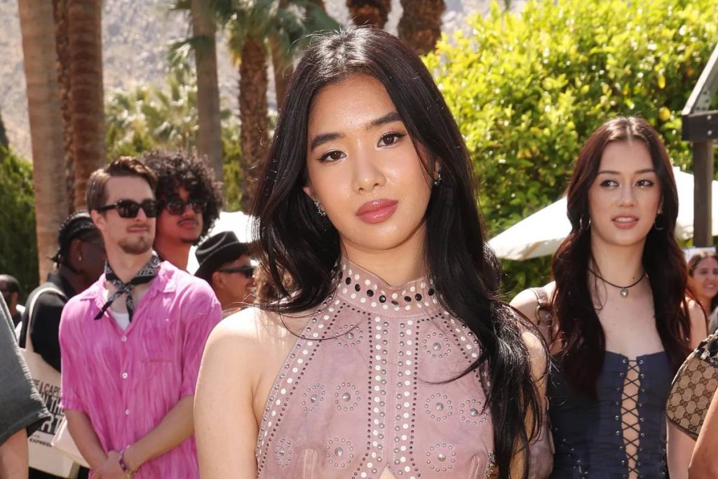 KATSEYE’s Sophia finally drops the lip combo that had everyone guessing