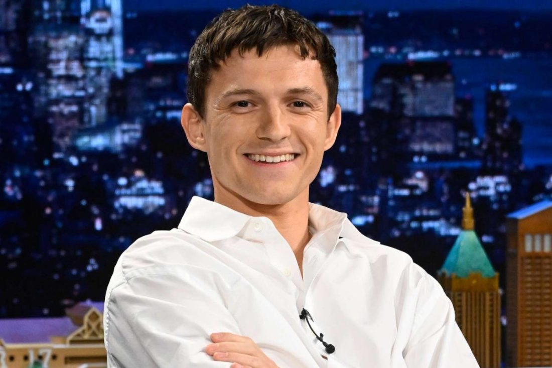 Tom Holland defends Zendaya from invasive paparazzi in newly shared video