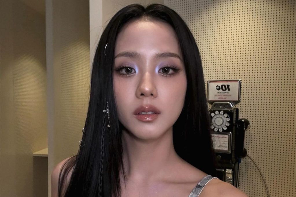 BLACKPINK’s Jisoo shows her most reckless side in the “GQ” November issue