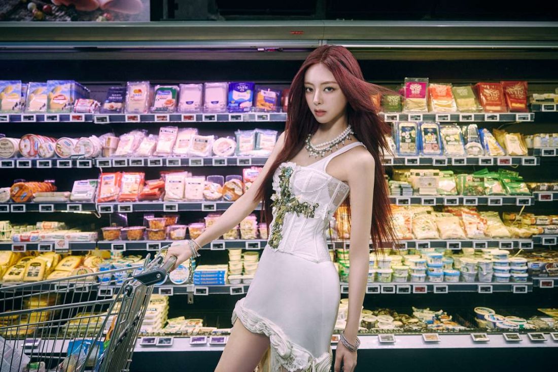 ITZY’s Yuna officially prepares for her solo era debut