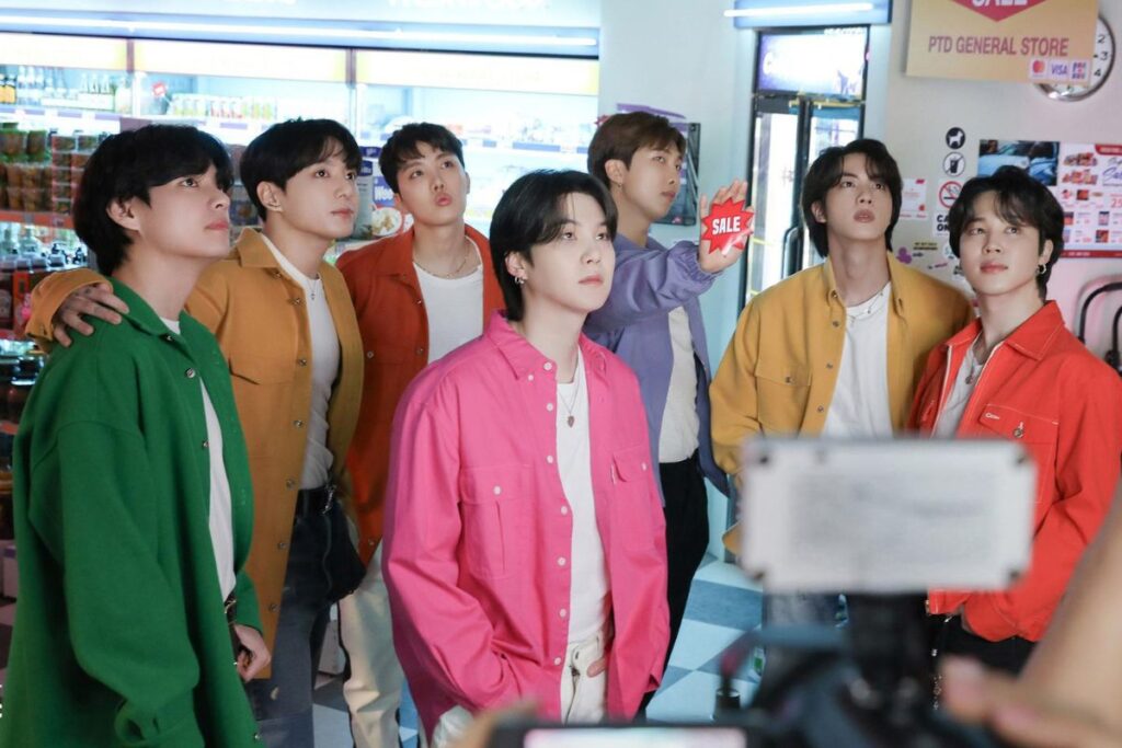 BTS' Jin solo tour received a perfect 5-star rating from Rolling Stone