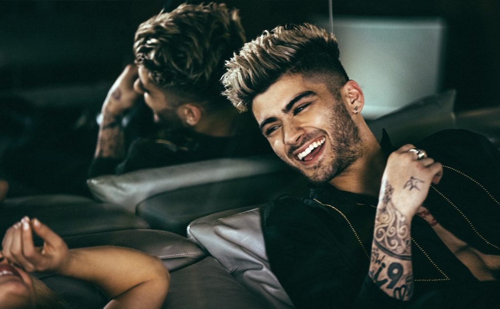 ZAYN revela fragmentos de canciones inéditas
