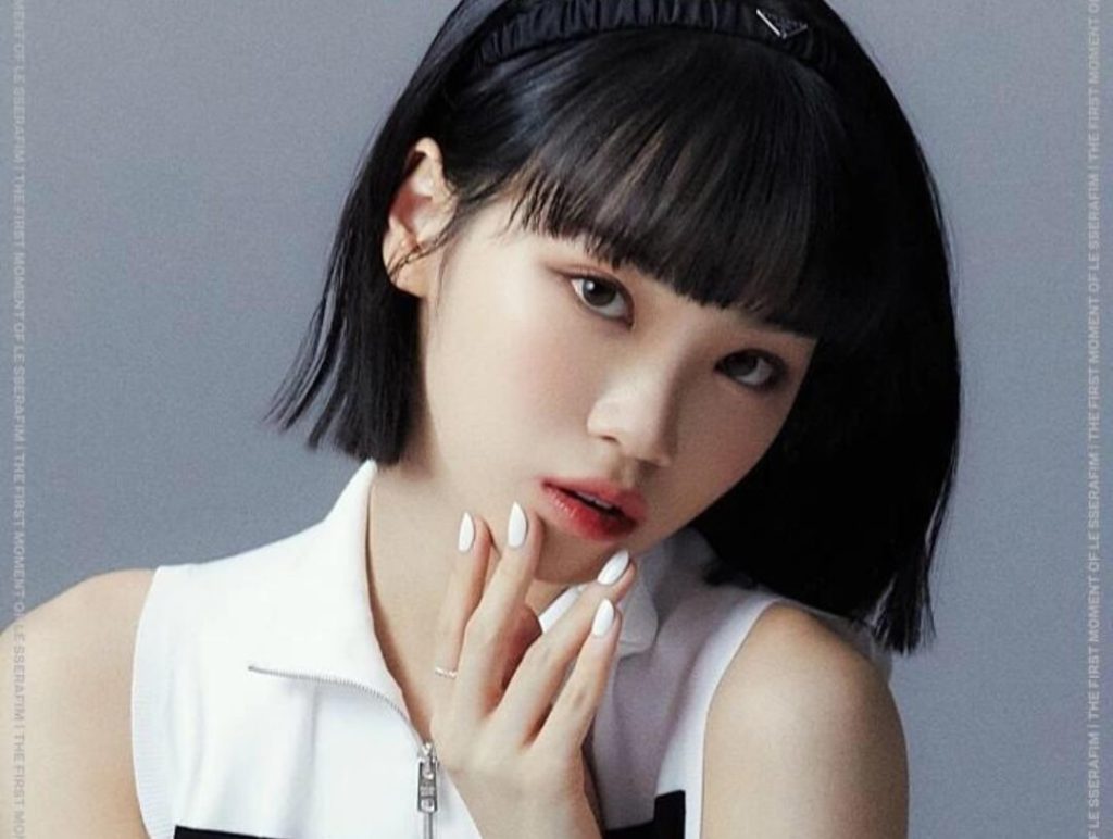 Kim Chae-won de LE SSERAFIM revela su rutina de belleza y fitness