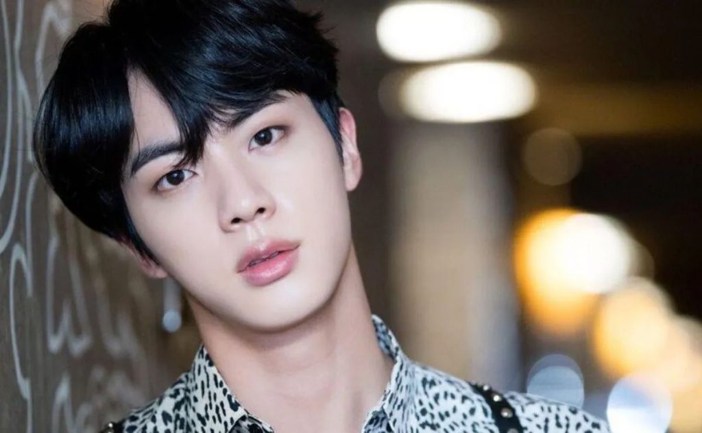 Jin de BTS tiene el corazón roto por una insólita razón