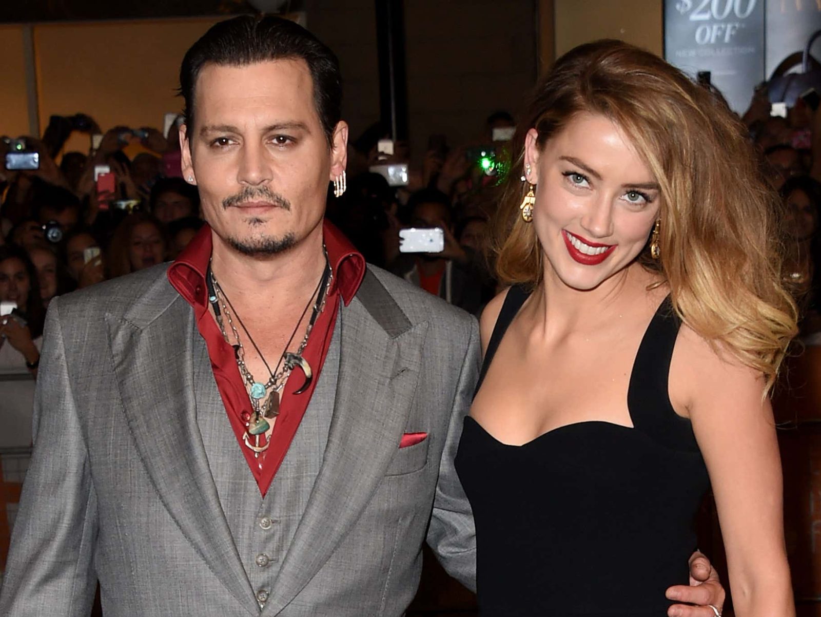 Helena Bonham Carter se burló grotescamente de Amber Heard y defendió a ...