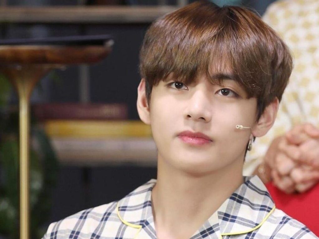 Taehyung de BTS revela quién es su novia y confiesa que no es Jennie de BLACKPINK