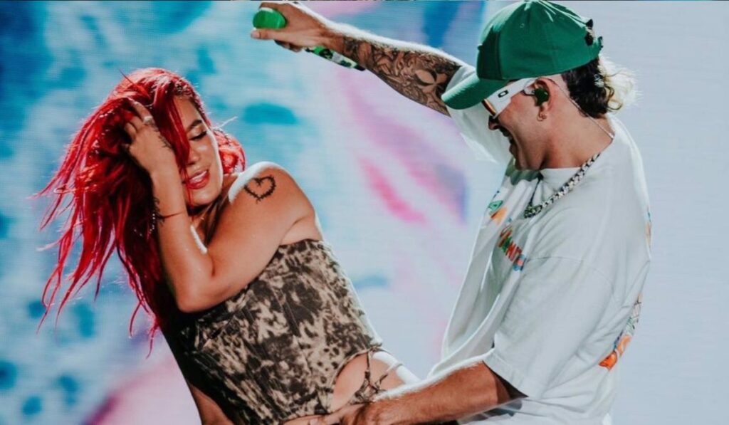 Karol G ya no esconde su relación con Feid, fueron vistos muy ...