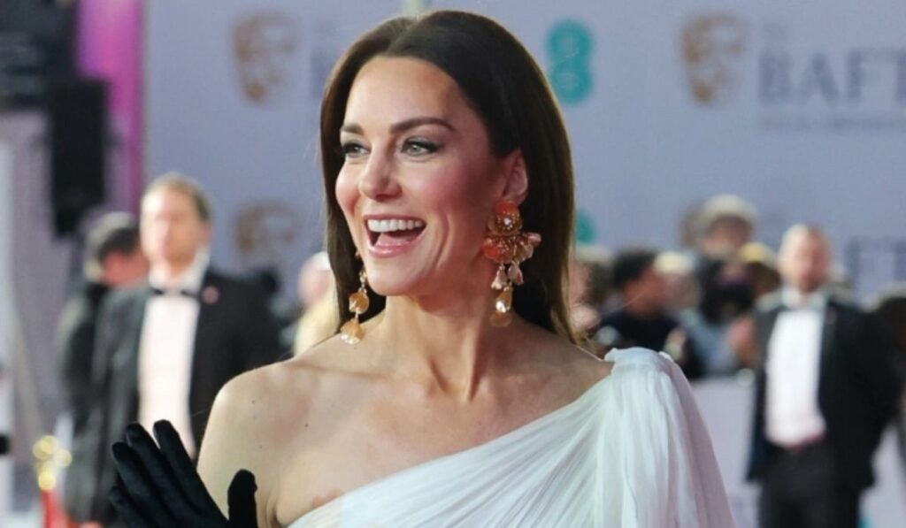 Las secretarias privadas de Kate Middleton confirman que es una jefa ...