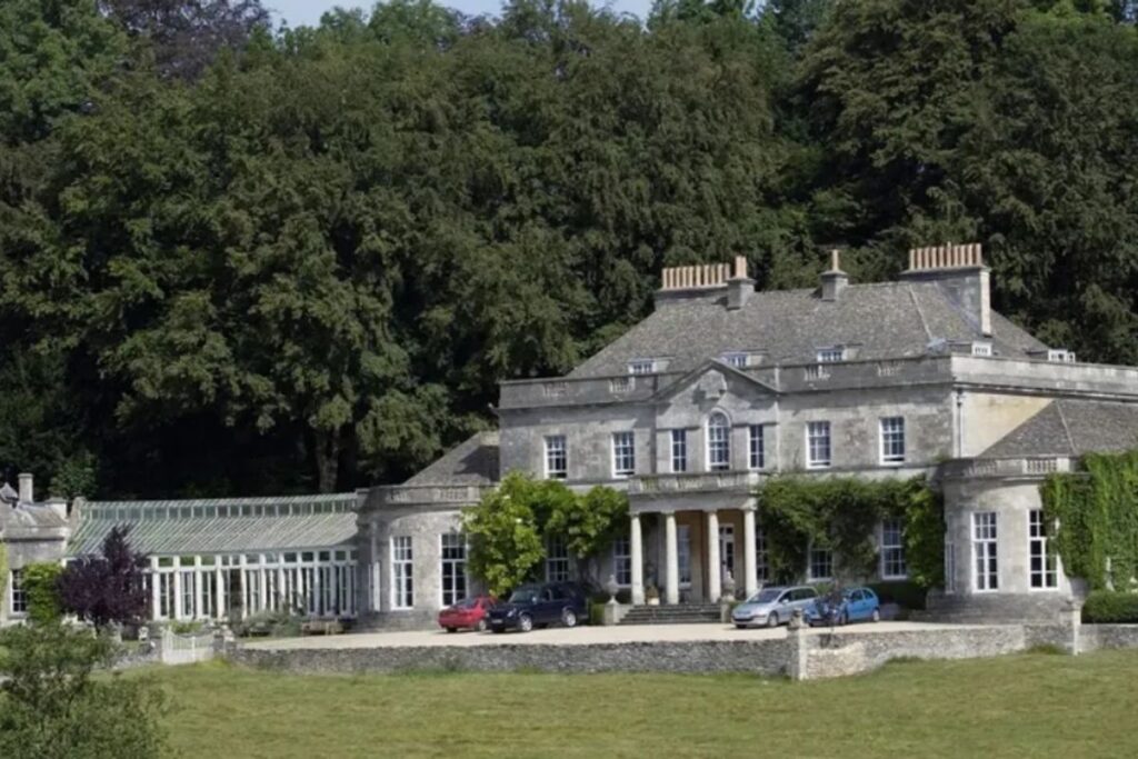 Detalles sobre la increíble mansión de la princesa Ana en donde vive ...