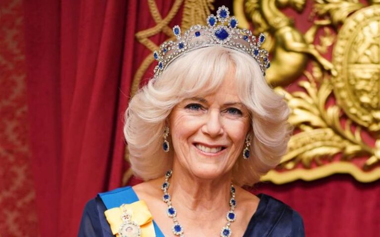 La invaluable vestimenta que portará la reina consorte Camilla Parker ...