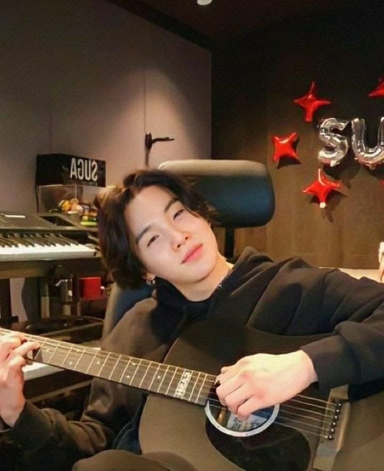 Las 3 fotos de Suga de BTS al natural que confirman que no necesita ...