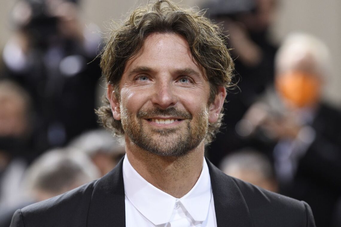 Bradley Cooper dice que SÍ a '¿Qué pasó ayer 4?'