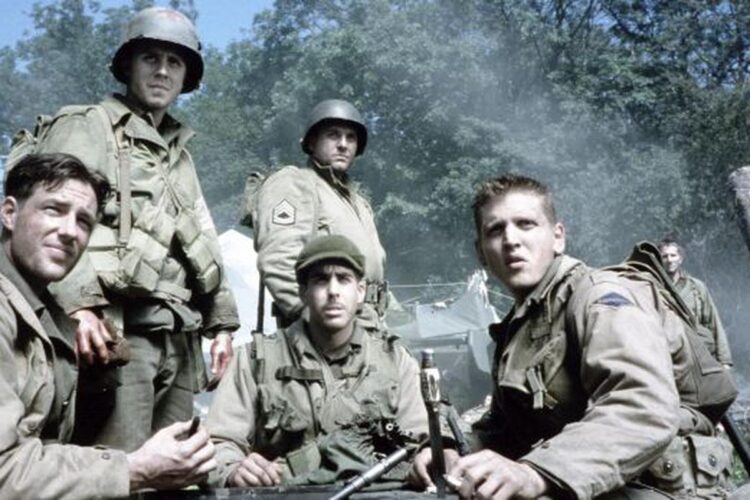 Le legendaria película bélica de Tom Hanks y Matt Damon que está ...