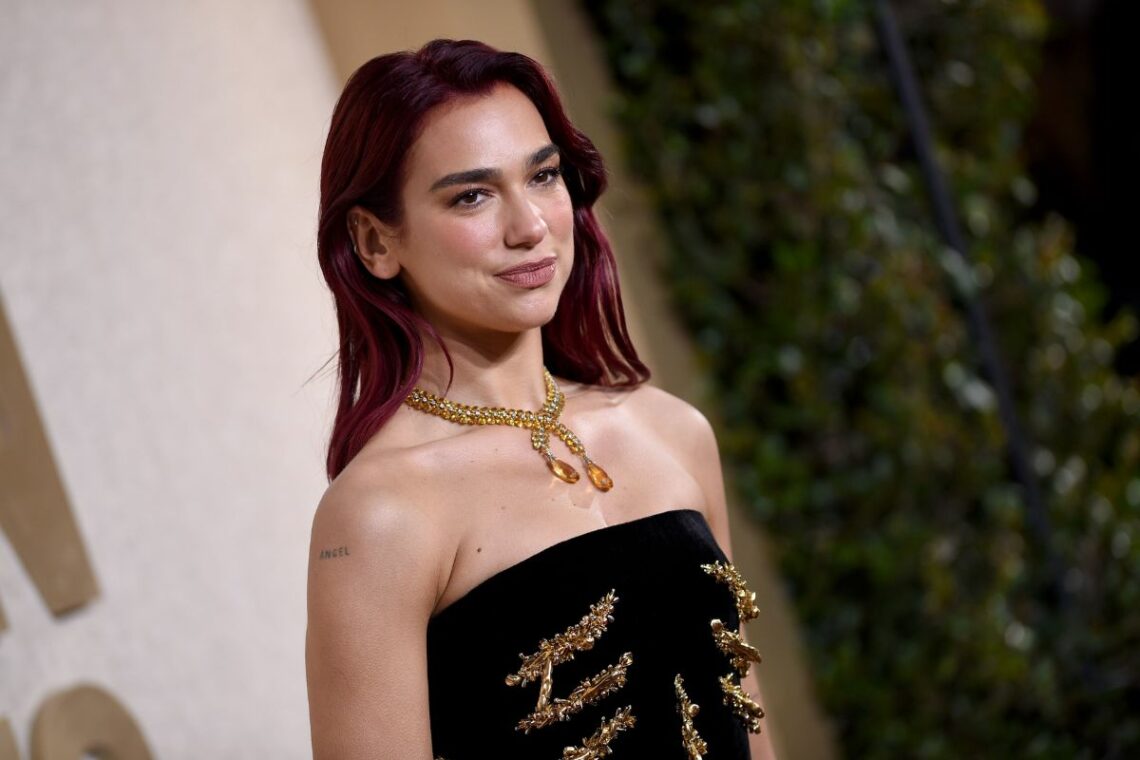 Dua Lipa sorprende a sus fans hispanos con algunas palabras en español