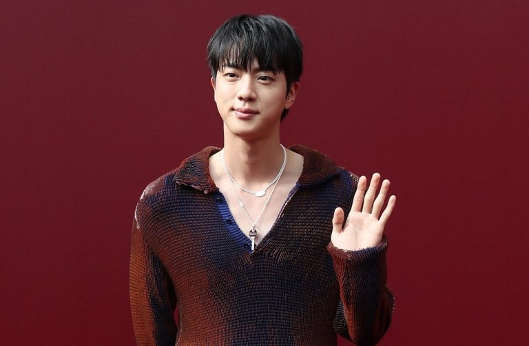 Jin de BTS lanzará su álbum debut en solitario el próximo mes de noviembre