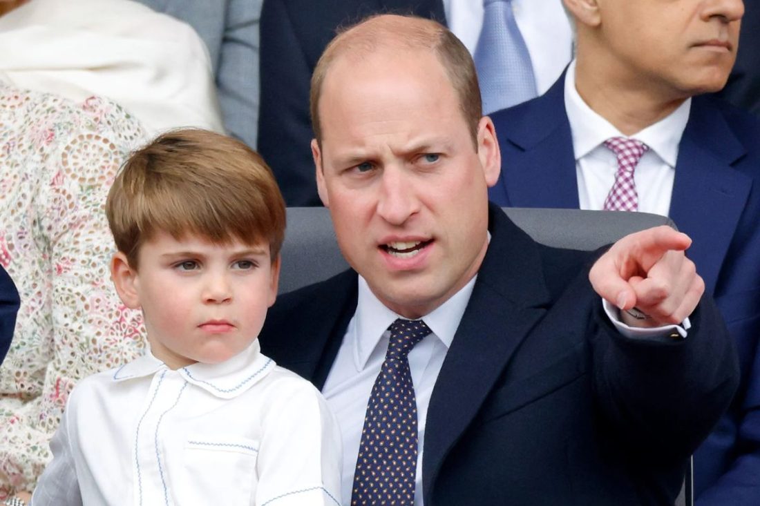 El príncipe George tiene un momento icónico de hermano mayor con el ...