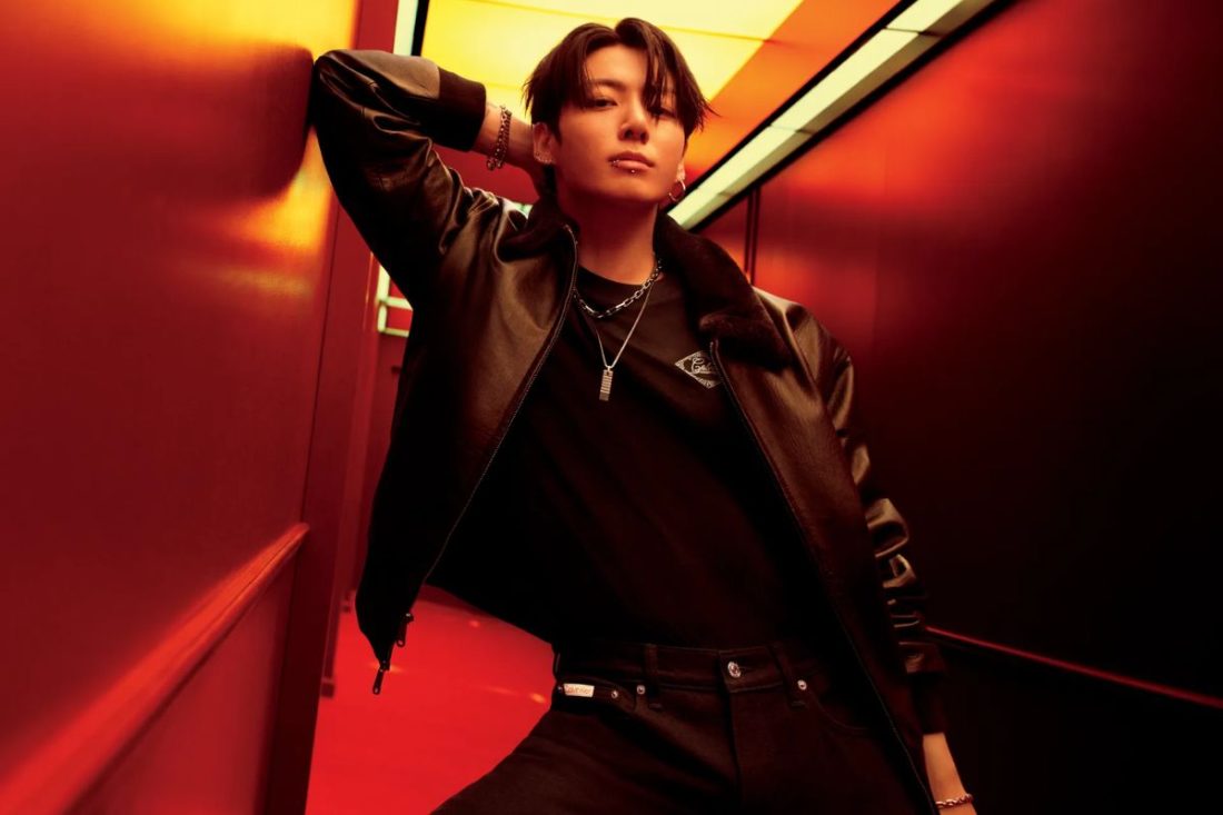 Jungkook expresa su emoción al regresar al set de Calvin Klein